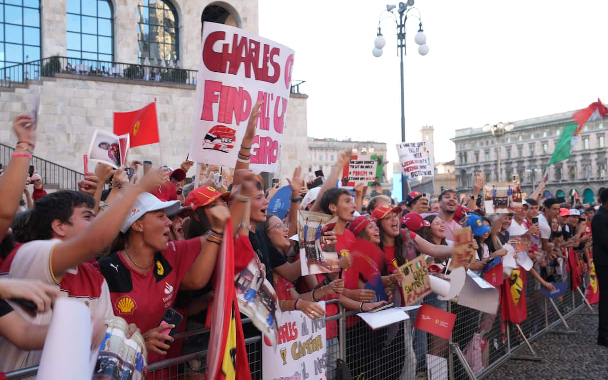 Ferrari F1 a Milano, evento Drive to Monza: le FOTO da Palazzo Reale ...