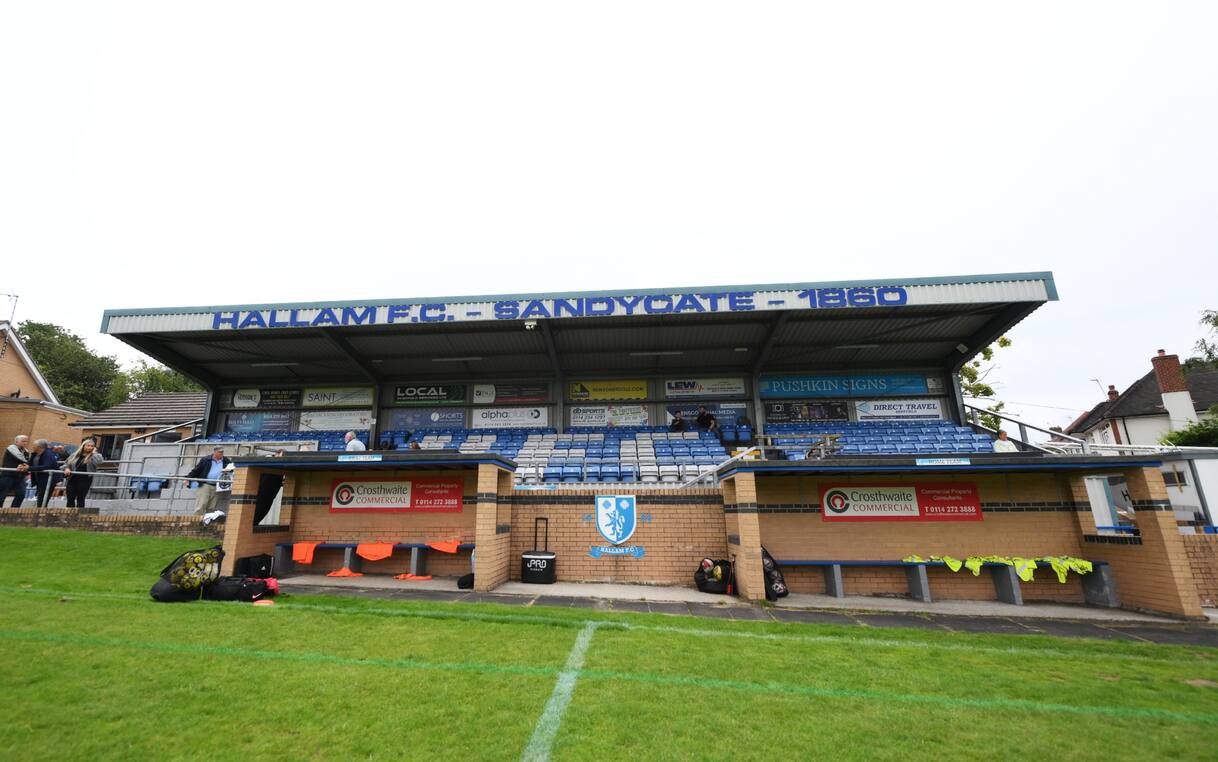 Sandygate Road, lo stadio più vecchio del mondo è anche il più storto ...