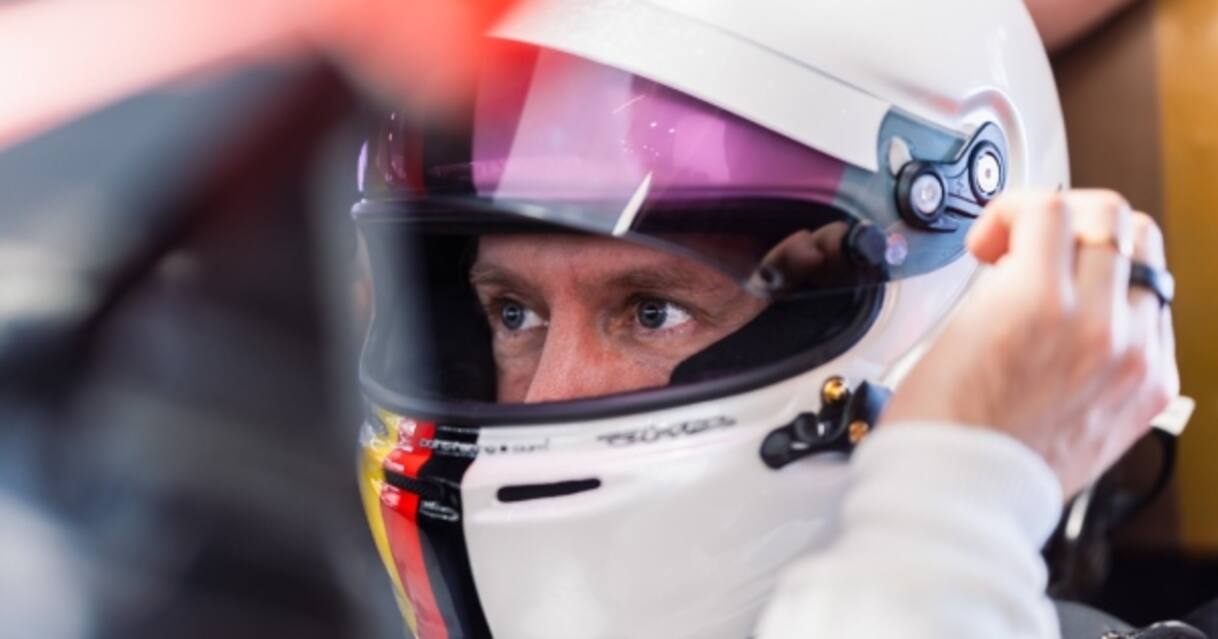 Sebastian Vettel, test con la Porsche 963 WEC sul circuito di Aragon ...
