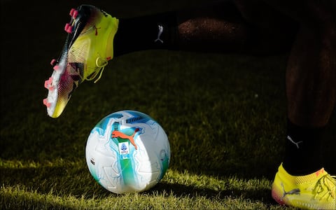 Serie A, presentato il nuovo pallone del campionato 2025 2026. foto ...
