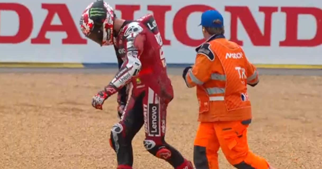 Bagnaia, oggi caduta e ritiro nel GP Francia (Le Mans). VIDEO | Sky Sport