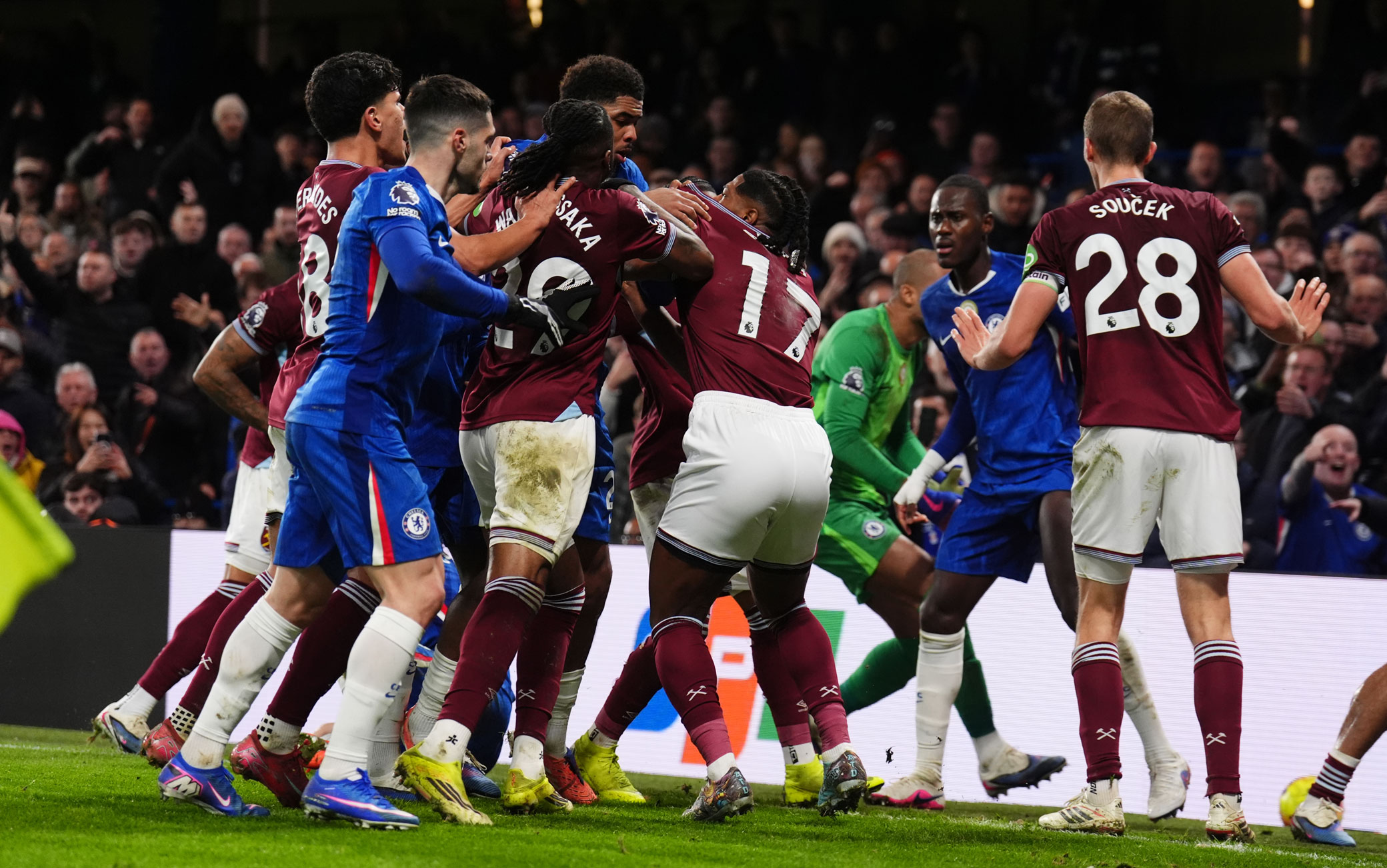 Chelsea West Ham, che rissa nel finale! Adama Traoré fa scoppiare il ...
