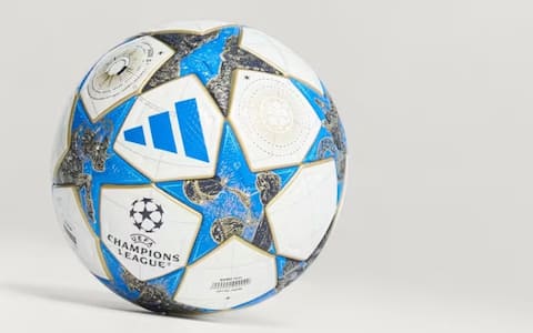 Champions, il pallone per il girone unico e la Champions femminile 2025 ...