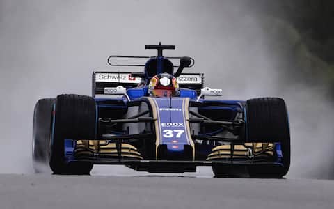Charles Leclerc, profilo e carriera del pilota della Ferrari | Sky Sport