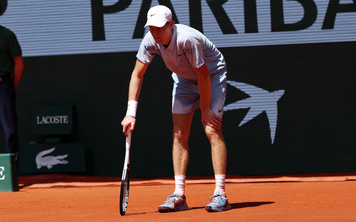 Sinner fuori al 2° turno del Roland Garros 2026: Cerundolo vince in 5 ...