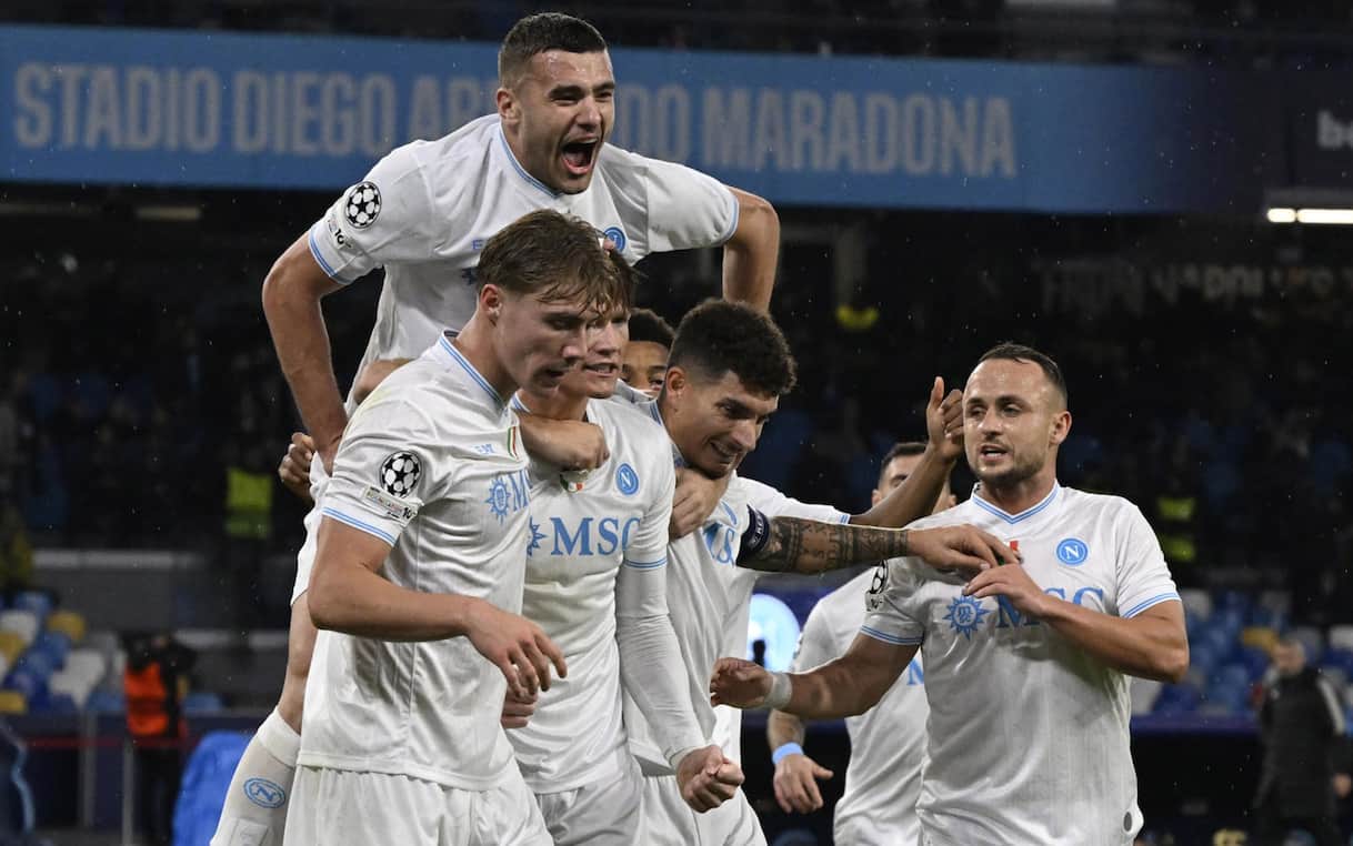 Napoli ai playoff di Champions, si qualifica se: le combinazioni | Sky ...