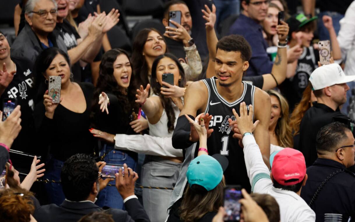 NBA, Wembanyama e la collezione di record: solo Davis e Olajuwon come ...