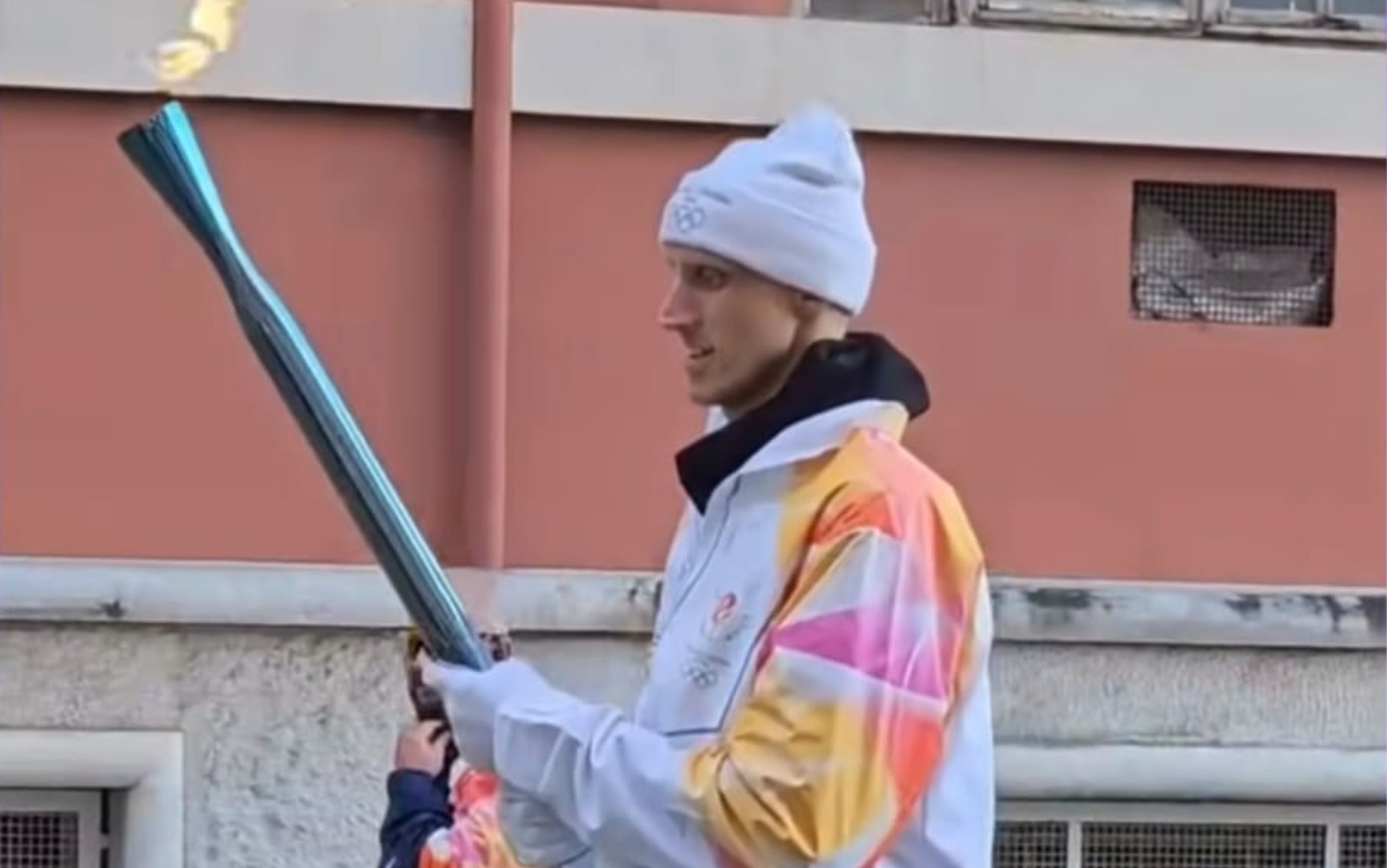 Olimpiadi Milano Cortina 2026, svelate le uniformi ufficiali. FOTO ...