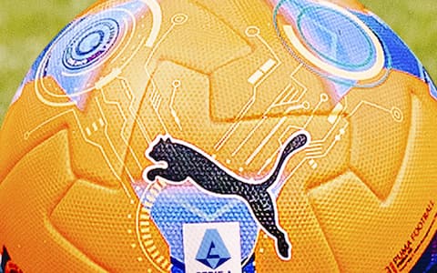 Via il pallone arancione che aveva creato polemica, si torna al giallo ...