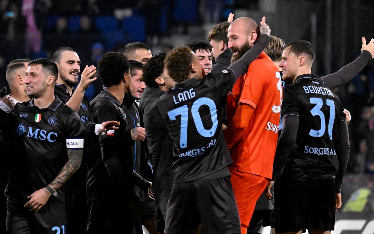 Napoli Cagliari 10-9 dcr: gol di Lucca ed Esposito negli ottavi di ...