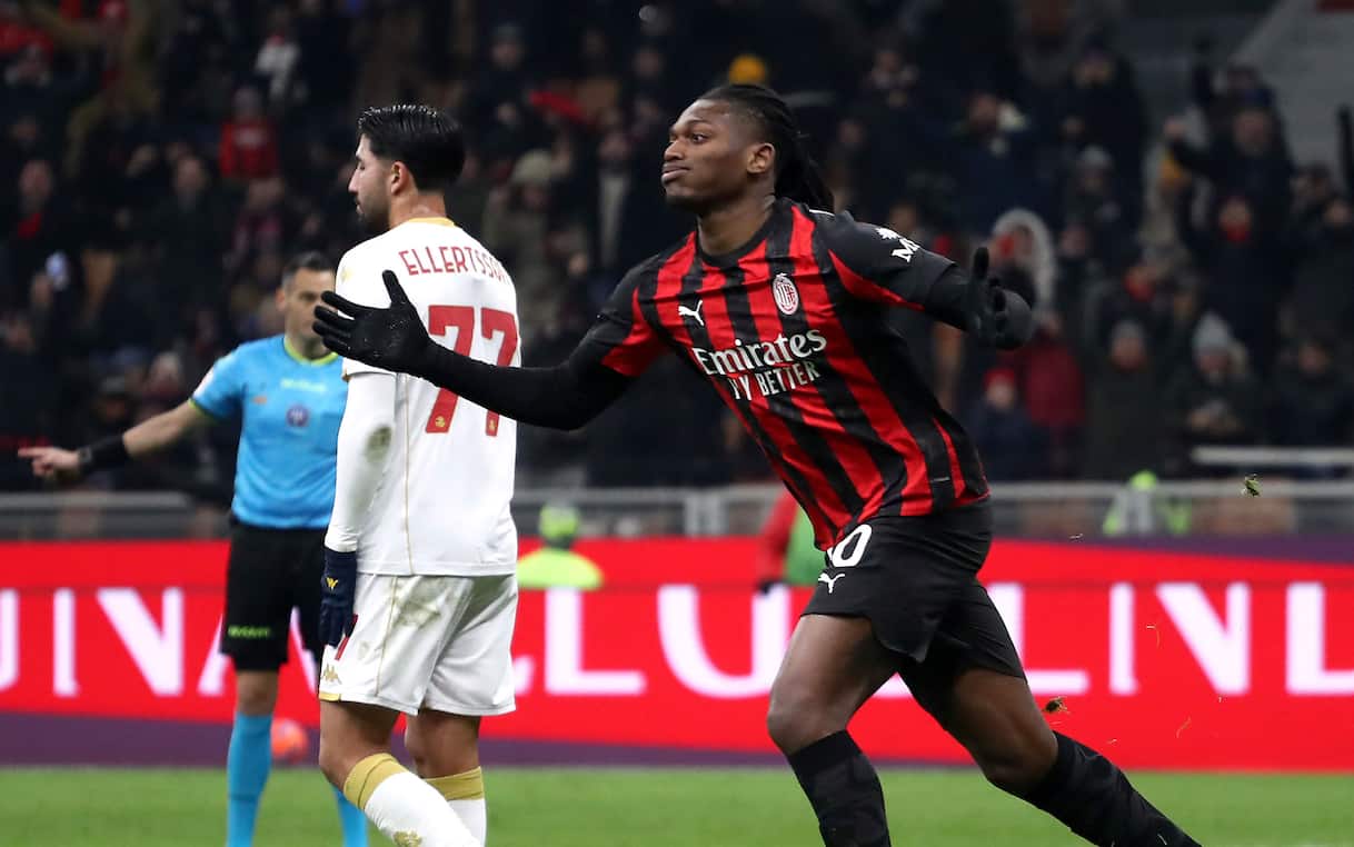 Milan Genoa 1-1, gol e highlights: pari Leao al 92', Stanciu sbaglia un ...