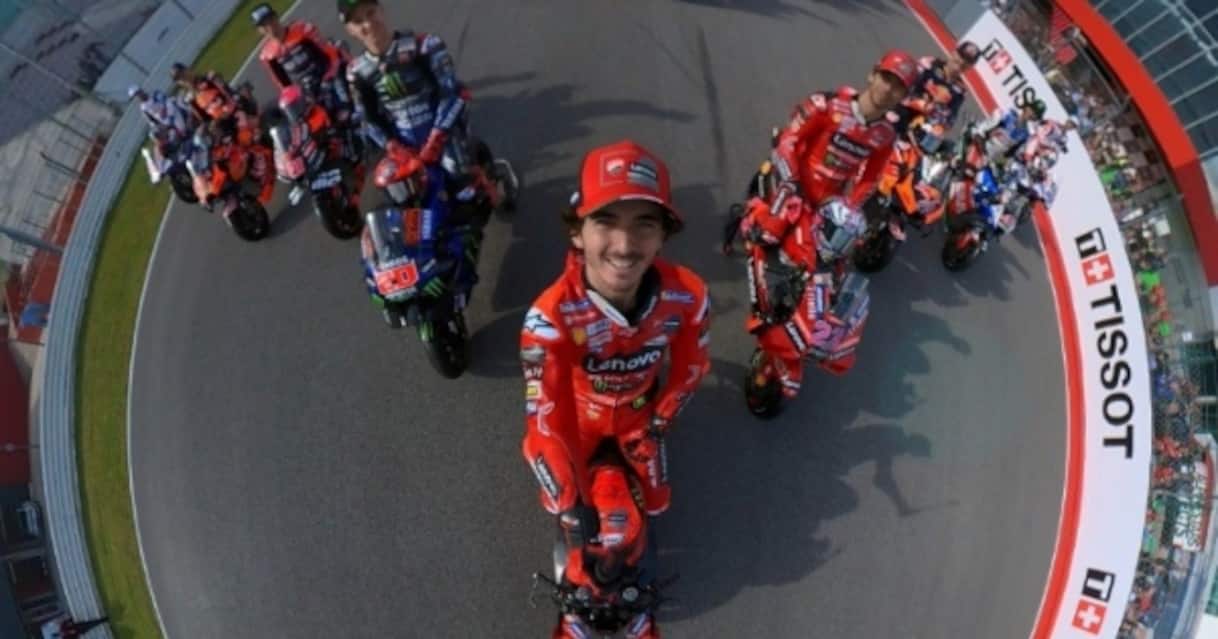 MotoGp 2023, i piloti in pista per le prime foto | Sky Sport