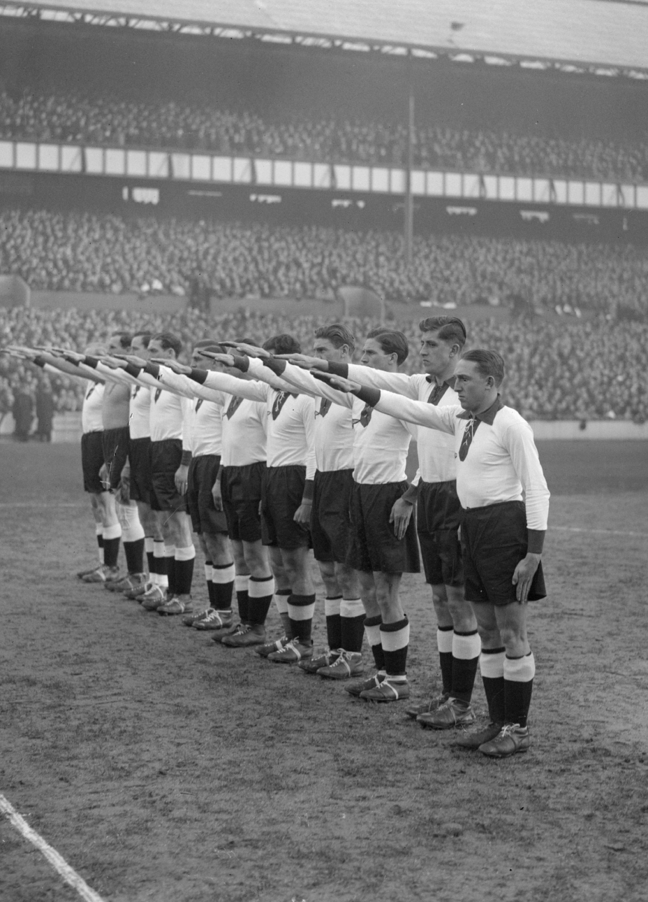 I retroscena dell'amichevole Inghilterra-Germania del 1935 | Sky Sport