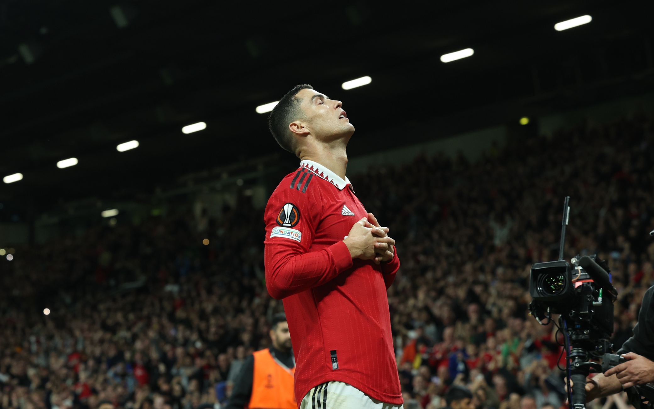 Cristiano Ronaldo torna al gol col Manchester United: nuova esultanza ...