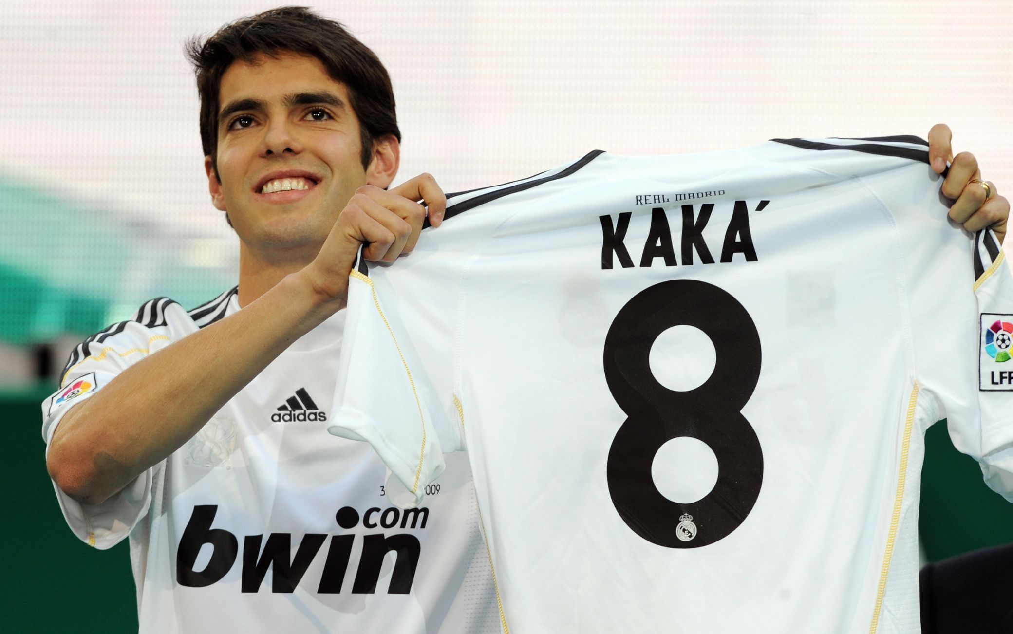Auguri Kakà, la sua carriera in 22 foto simbolo | Sky Sport