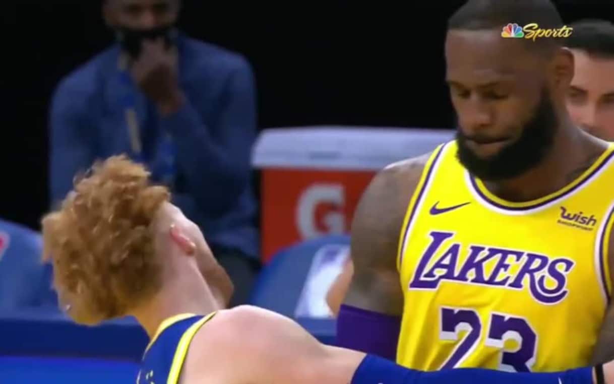 NBA, Nico Mannion, il 'benvenuto' di LeBron: che colpo da parte di ...