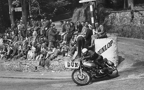 Dalla 500 alla MotoGP, Agostini e la classifica dei piloti più vincenti ...