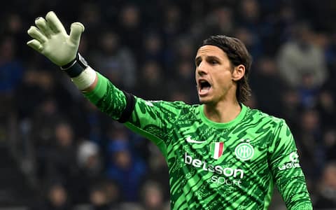 Migliori portieri del 2024: vince Dibu Martinez. Classifica Iffhs | Sky ...