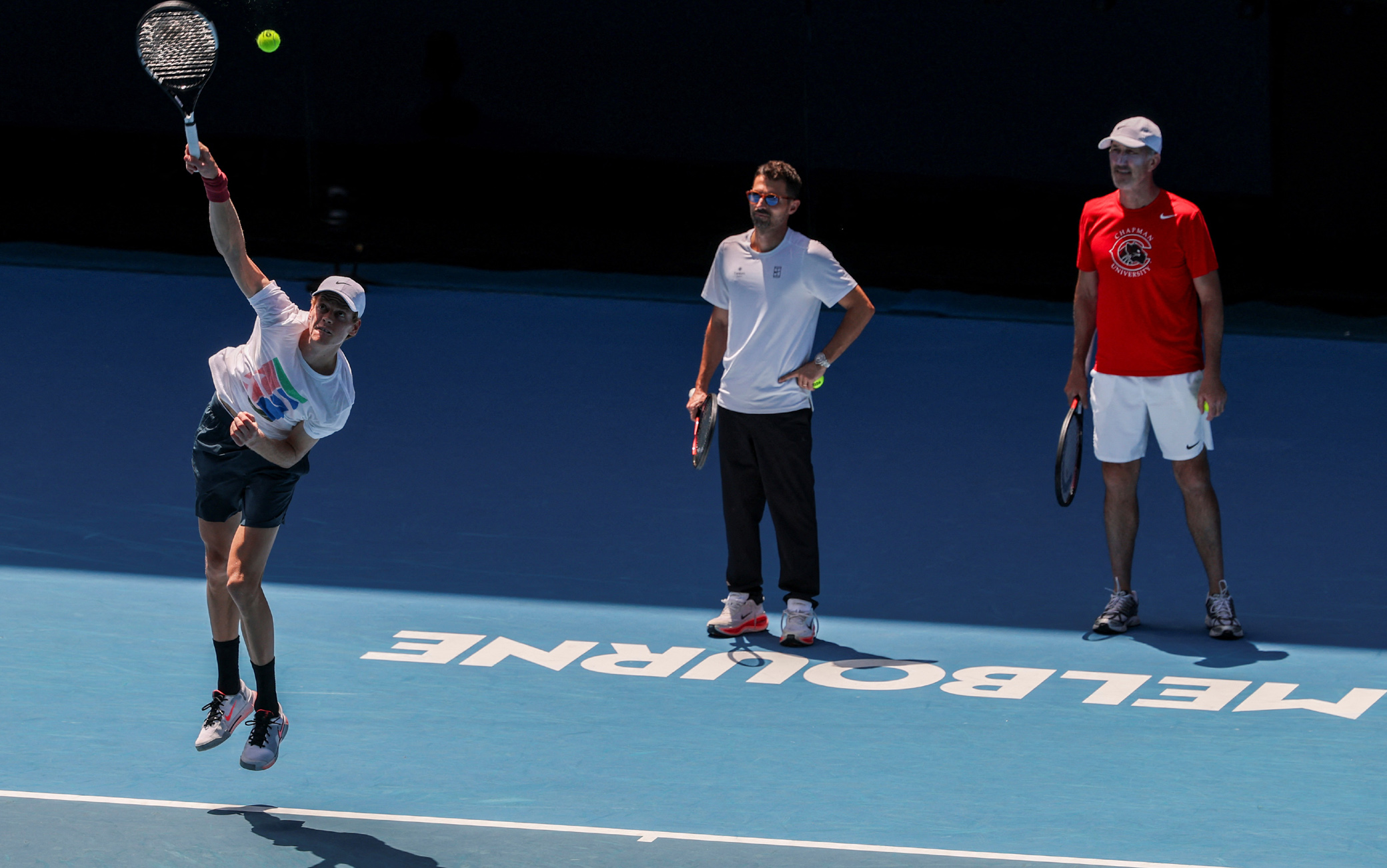 Tennis, Sinner, allenamento prima degli Australian Open con Fritz ...