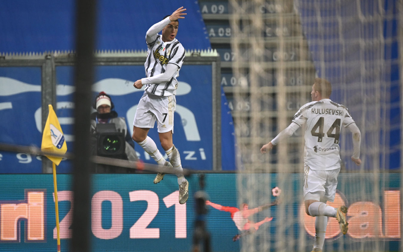 Cristiano Ronaldo torna al gol col Manchester United: nuova esultanza ...