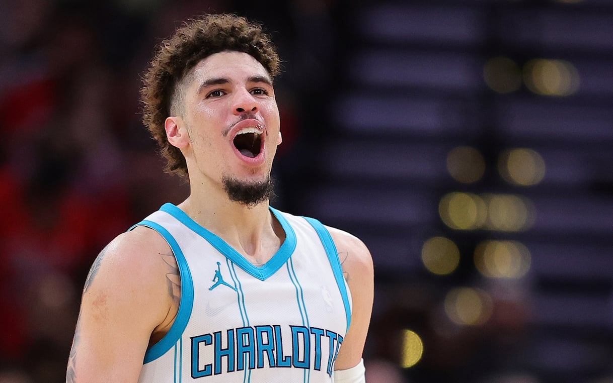 NBA, LaMelo Ball torna dopo 9 mesi e guida la rimonta da -18. VIDEO ...