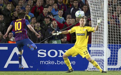 Più Ronaldo o più Messi? Dalle triplette ai titoli: il confronto in ...